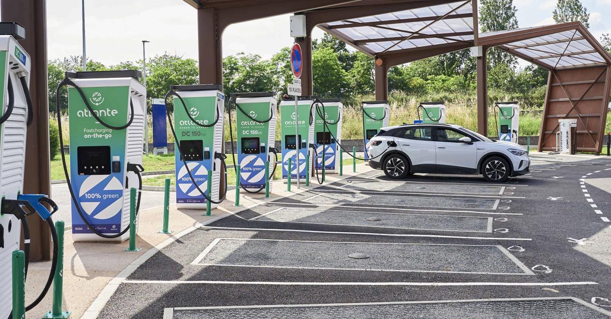 Recharge électrique - Aire de Saint-Léger Ouest | VINCI Autoroutes