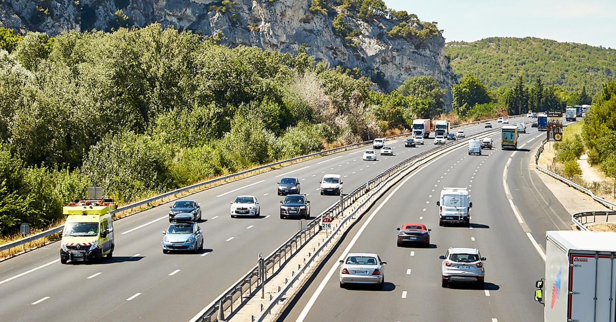 Rouler sur une autoroute a 3 voies | VINCI Autoroutes