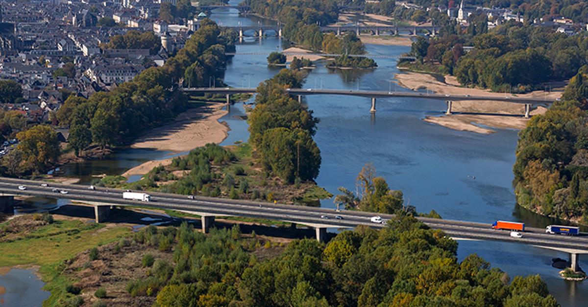 L'autoroute A10 fait peau neuve dans la traversée de Tours ! | VINCI ...